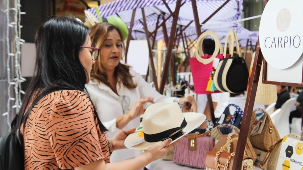 12 ejemplos de quejas y reclamos de clientes (y cómo gestionarlos ...